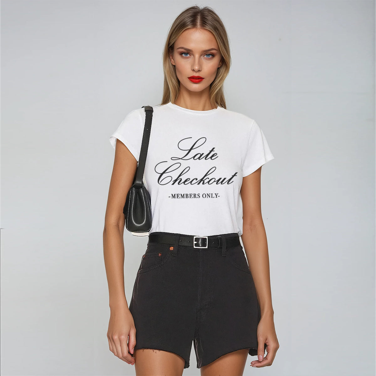 Late Checkout Tee – House of Lulu